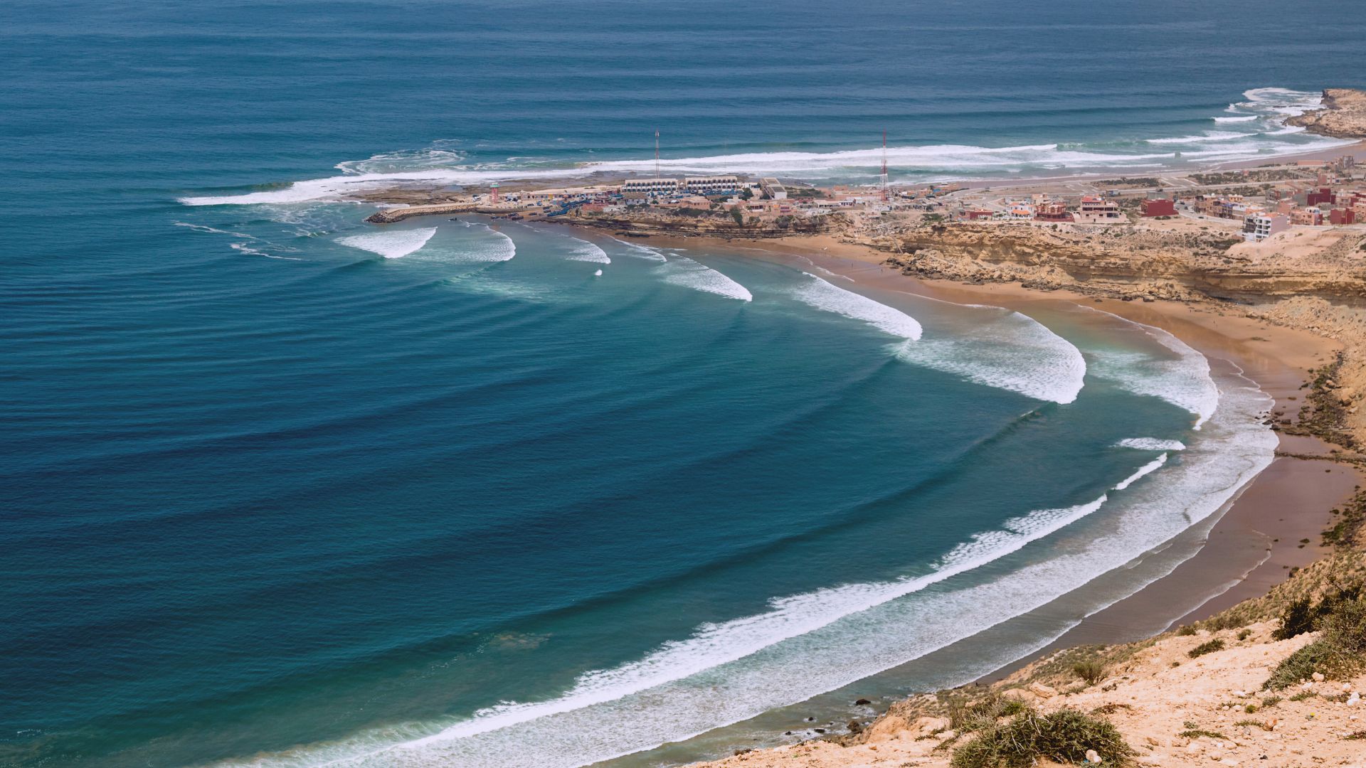 15 Best Places to Surf in December – Boost Surfing